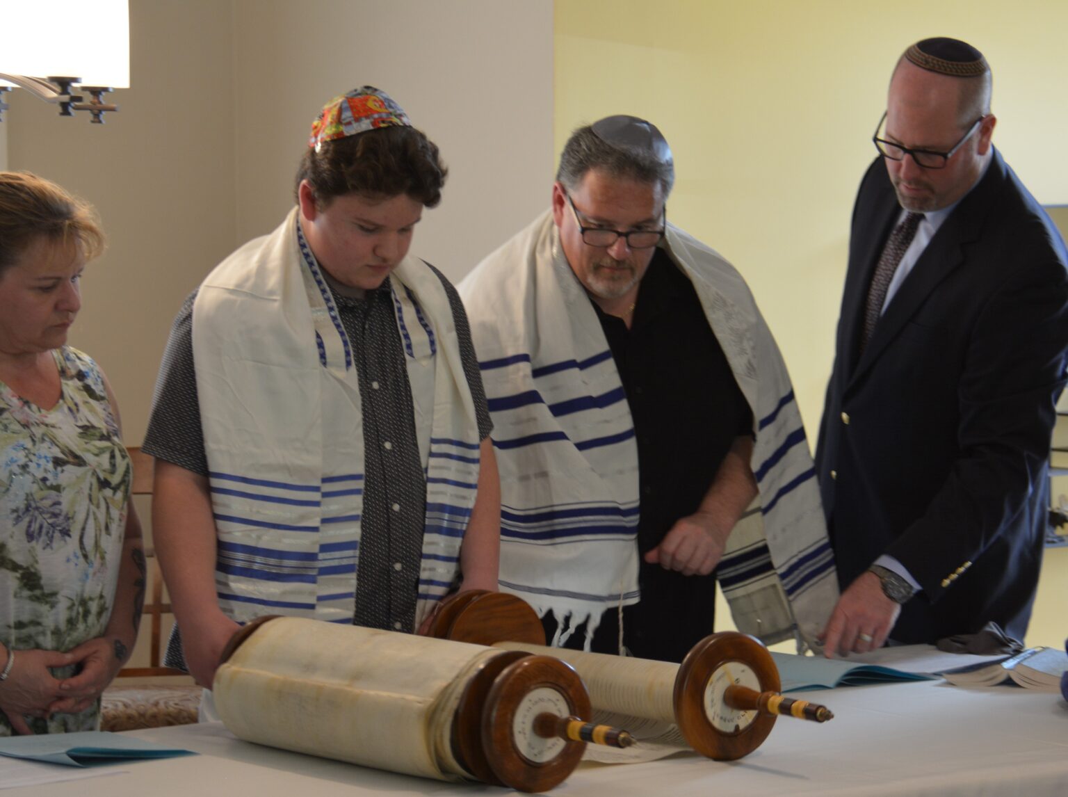 Alternative Bar and Bat Mitzvah Ceremonies - Rabbi for Bar Mitzvah ...